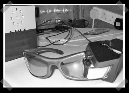 Monocular Head Mounted Display | Hackaday