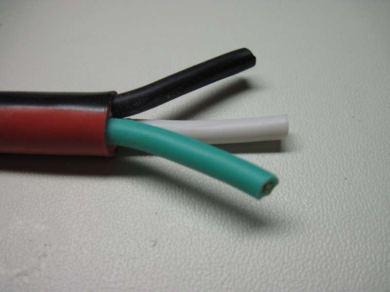 How-to: Make A Mains Crossover Cable | Hackaday