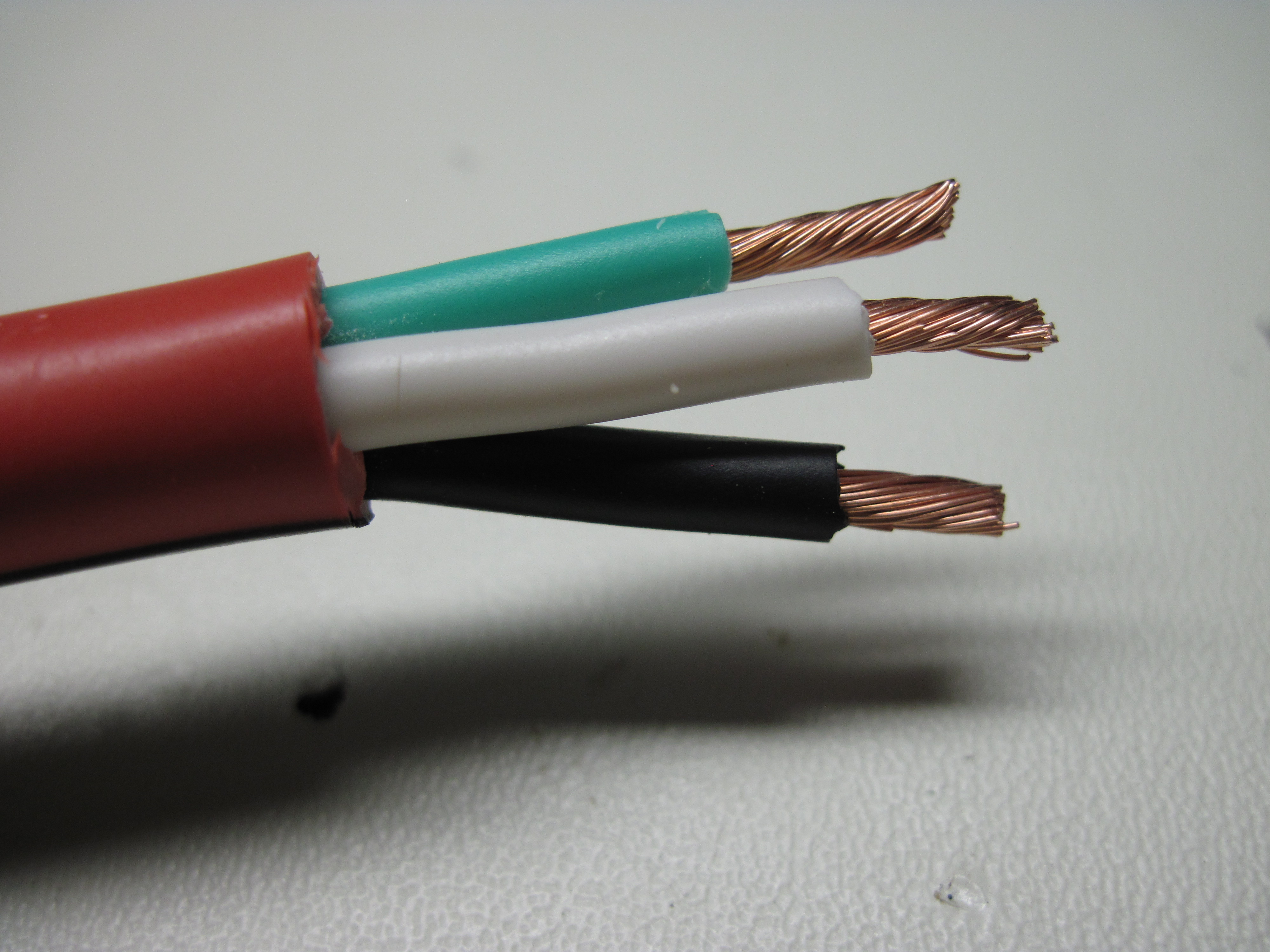 How-to: Make A Mains Crossover Cable | Hackaday
