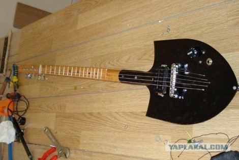 Shovel…guitar? | Hackaday