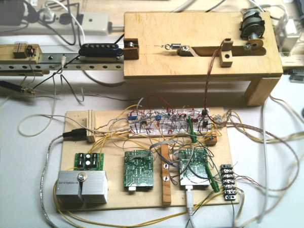 Single String Servo Electric Guitar | Hackaday