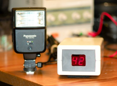 Flash Trigger With Programmable Delay | Hackaday