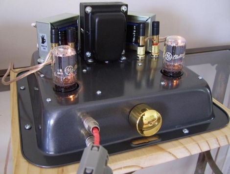 Baking Pan Tube Amp Sounds Better Than You’d Expect | Hackaday
