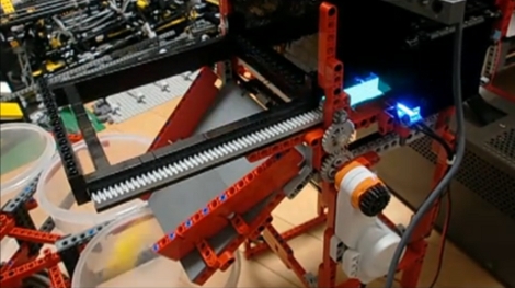 NXT Machine Sorts LEGO Blocks Automatically | Hackaday