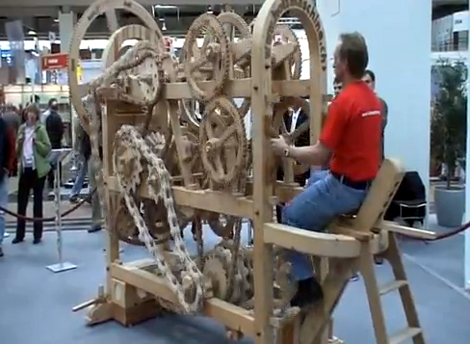 Wooden Machine Belongs In Willy Wonka’s Factory | Hackaday