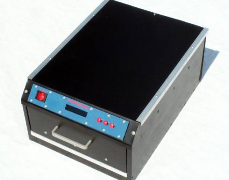 DIY PCB Exposure Box Looks Professionally Made | Hackaday