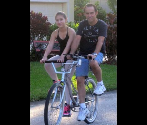 A Bicycle Built For… Siamese Twins? | Hackaday