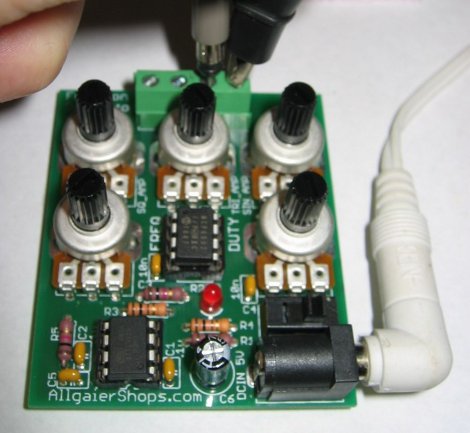 Attiny25 Based Function Generator Causes A Wave | Hackaday