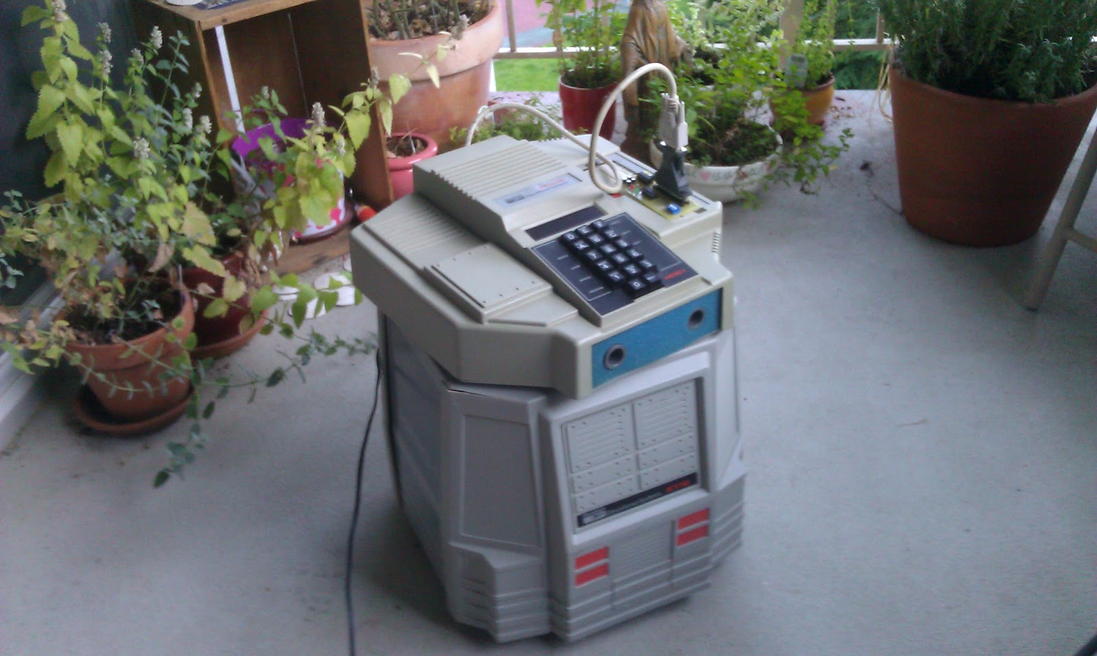 Wireless Upgrade For A Heathkit HERO 1 Robot | Hackaday