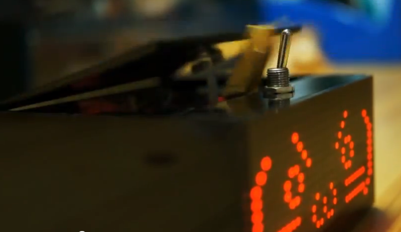 Battling Most Useless Machine Gets An Expressive Upgrade | Hackaday