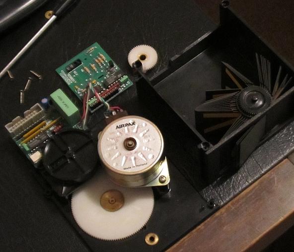 Reverse Engineering Solari Soft Flap Displays | Hackaday