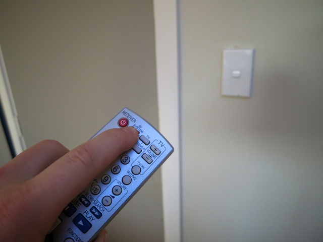 Dimming The Living Room Lights Using Your TV Remote | Hackaday