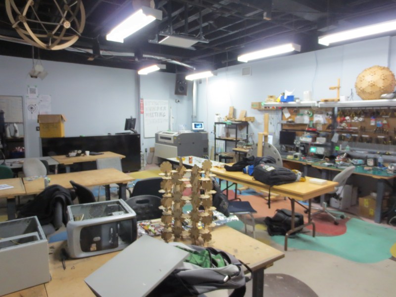 Collaborative Workspace | Hackaday