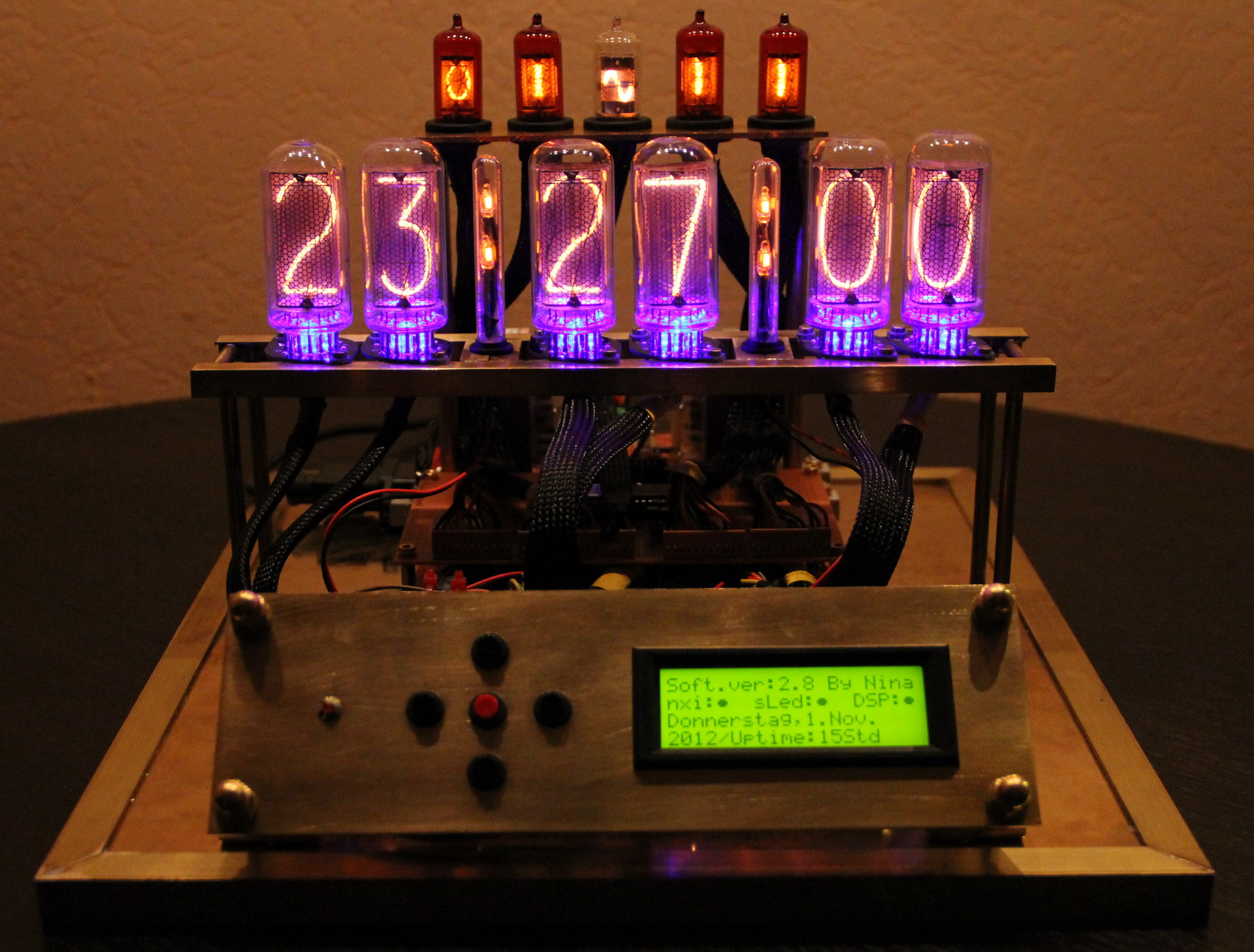 Nixie Clock That Doesn’t Skimp On The Number Of Tubes | Hackaday