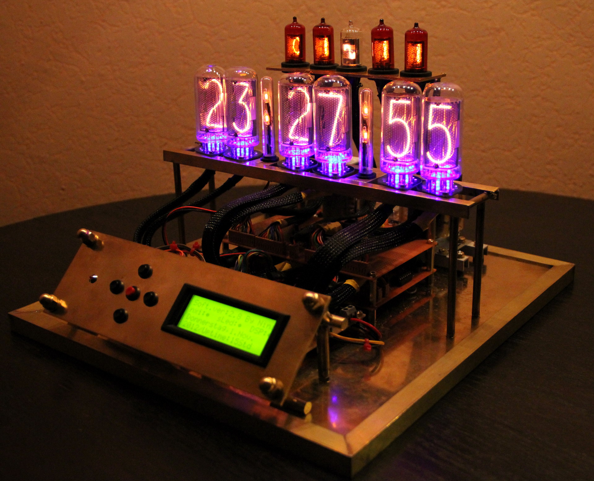 Nixie Clock That Doesn’t Skimp On The Number Of Tubes | Hackaday