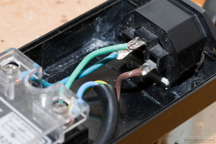 Mains Rated Solid State Relay Test Box | Hackaday