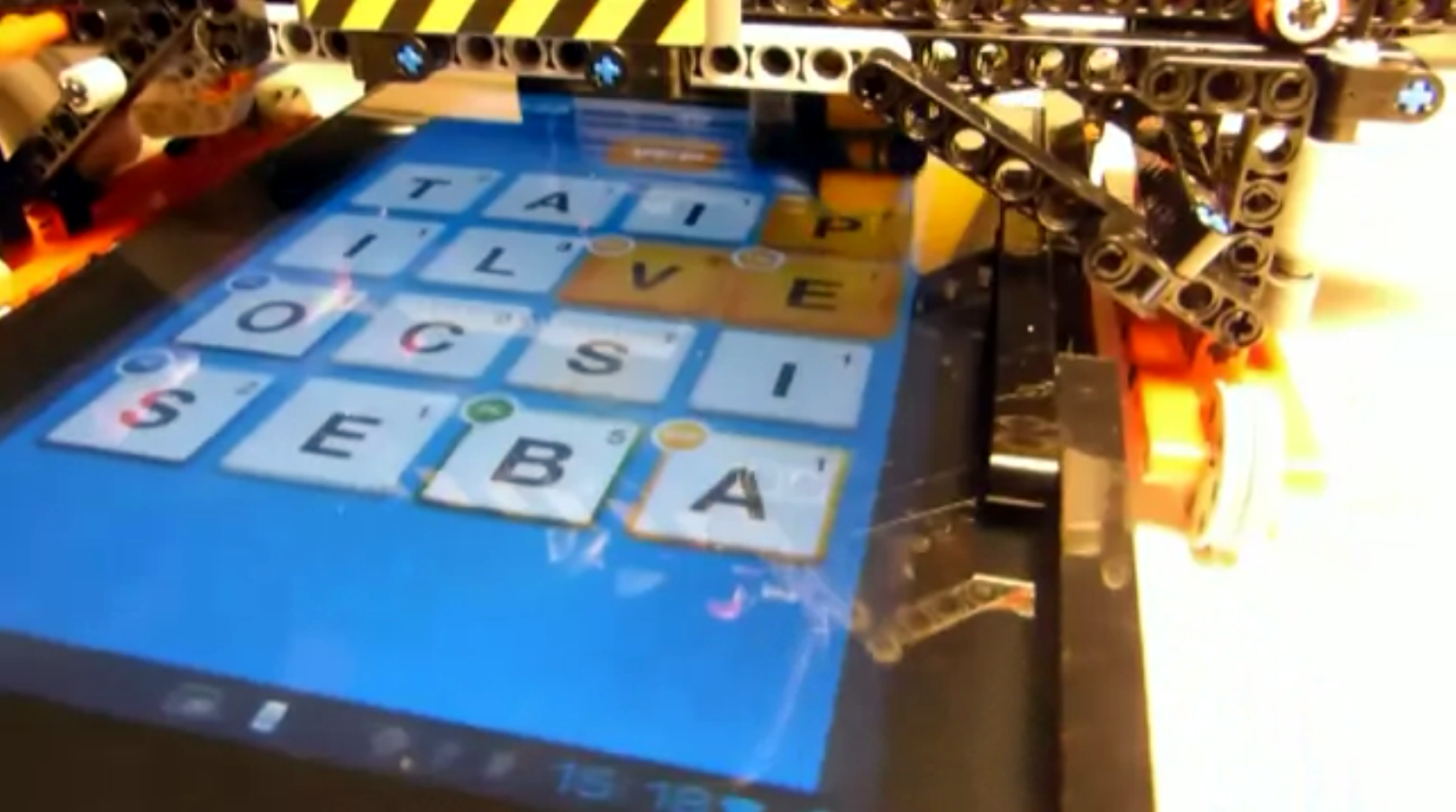 LEGO Stylus Solves Ruzzle Tablet Game | Hackaday