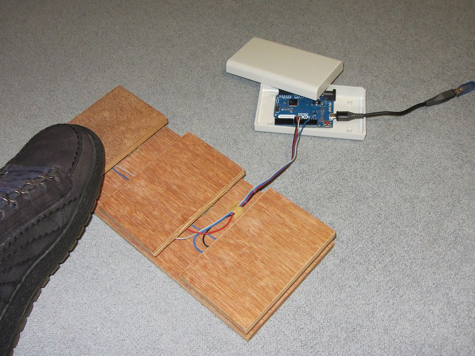 Simple To Build Programmable Foot Switches | Hackaday