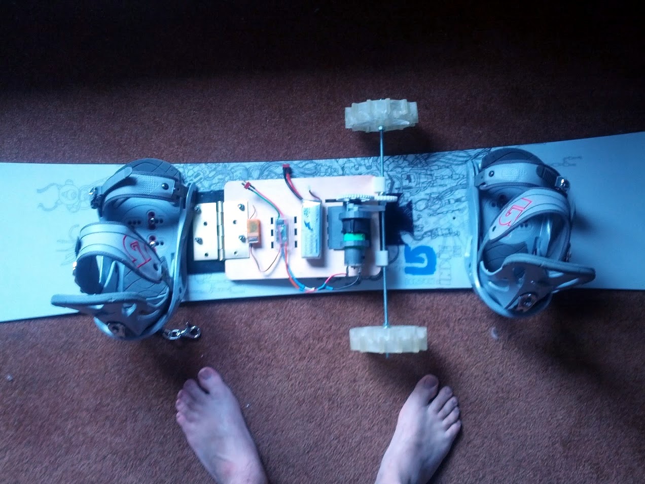 Snowboard Propulsion System Motors You Through The Flats | Hackaday