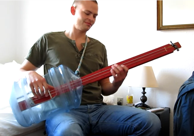 Acoustic Bass Guitar Uses Water Jug And Two Strings | Hackaday