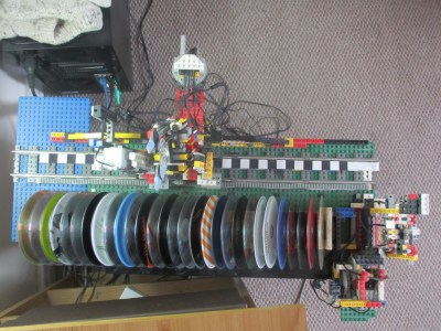 LEGO Jukebox Choses From Different CDs | Hackaday