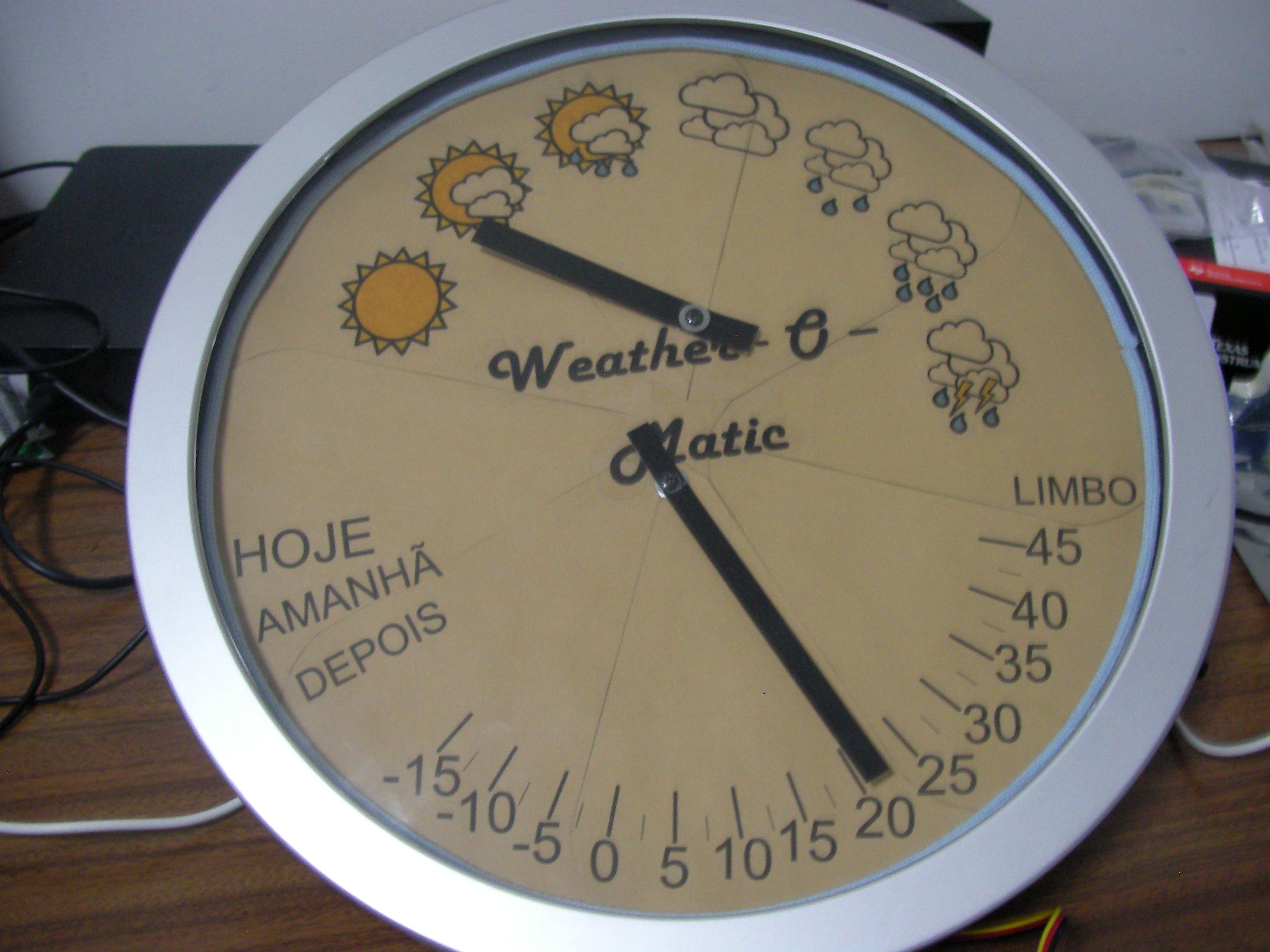 Weather-O-Matic Displays Digital Weather On An Analog Face | Hackaday