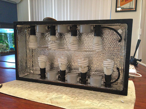 Compact Fluorescent Grow Light | Hackaday