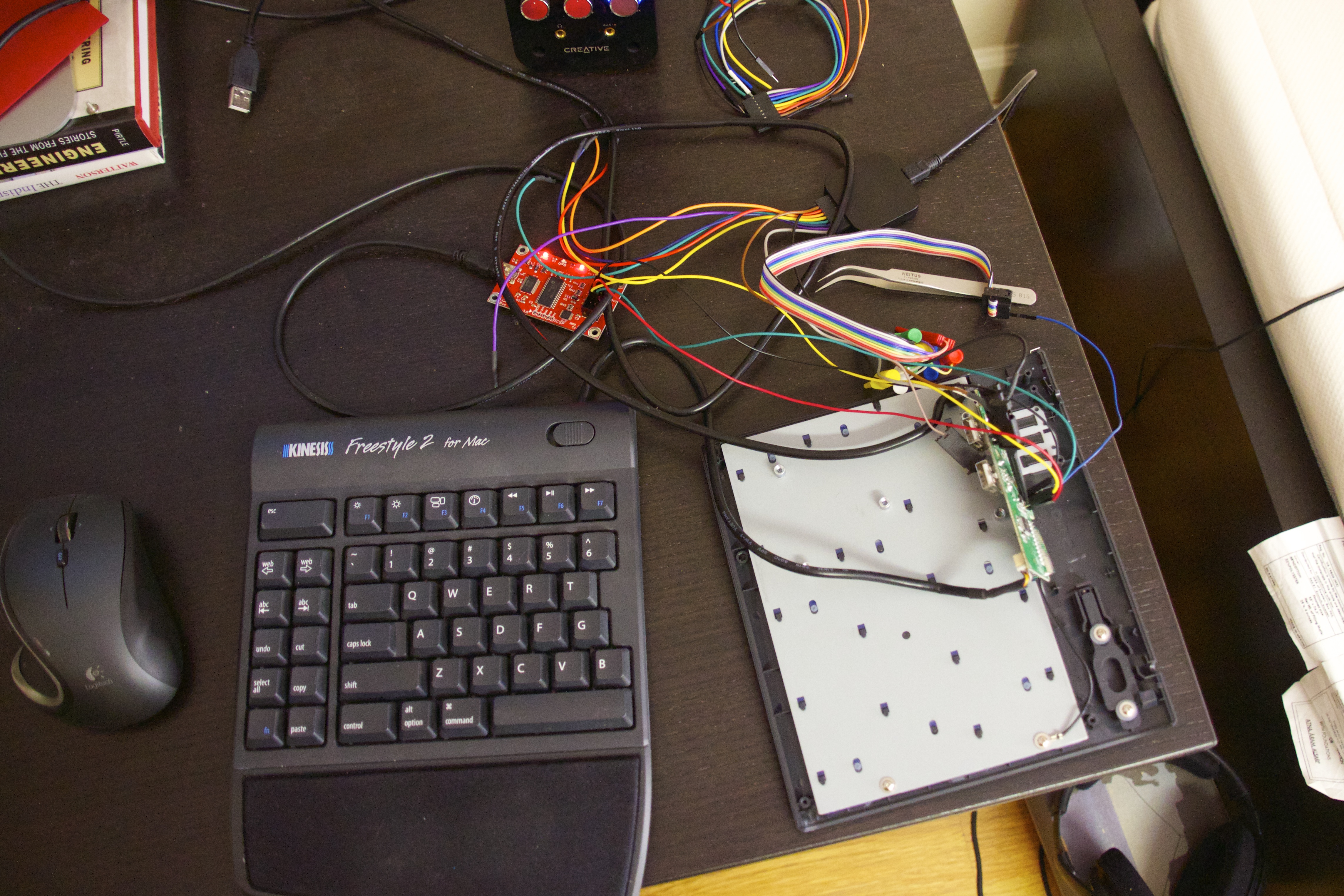 Fix A Keyboard’s Firmware With Trial, Error, And I2C | Hackaday