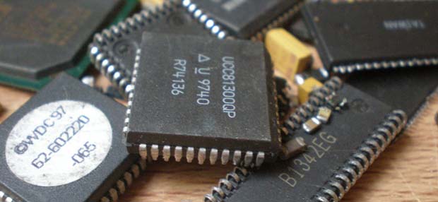Desoldering Chips With Fire | Hackaday