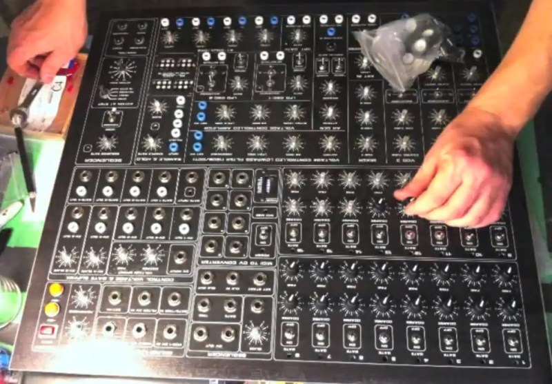 Time Lapse Synthesizer Build Will Blow Your Mind Hackaday