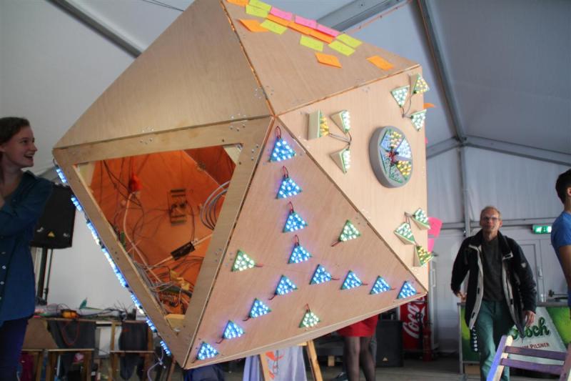 Hackerspacing In Europe: MadSpace In Eindhoven! | Hackaday