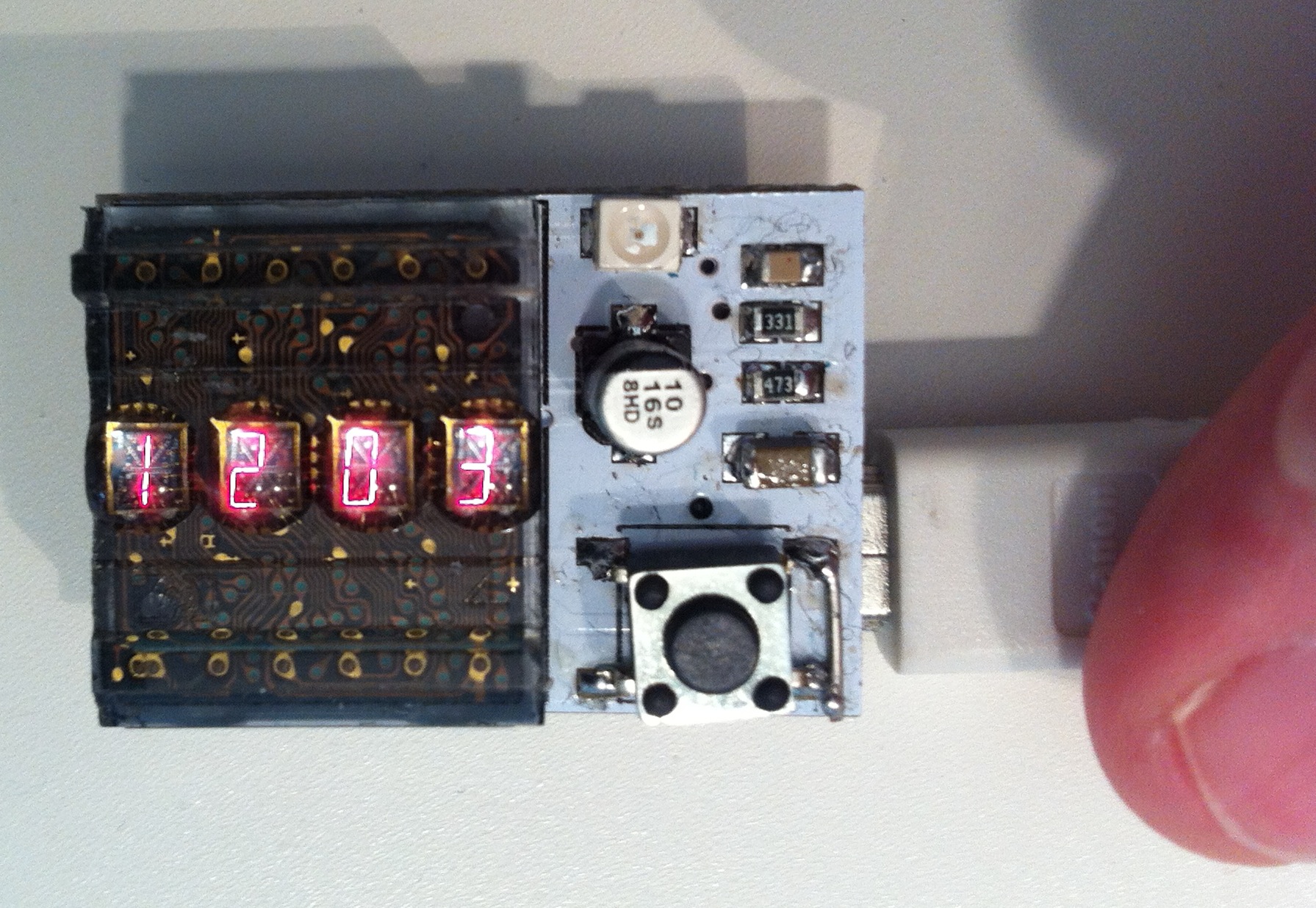 A Tiny Clock With A Retro Display | Hackaday