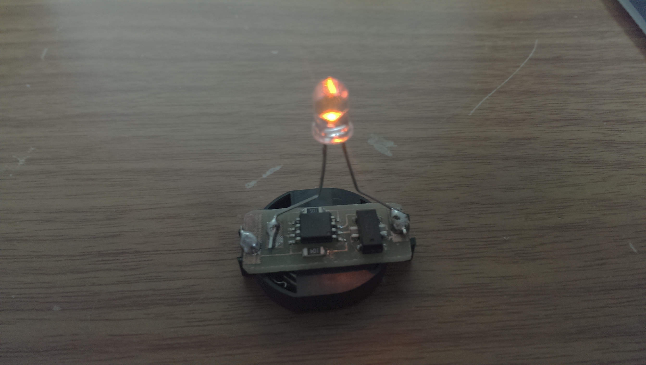 Low-Power SMD Fireflies | Hackaday