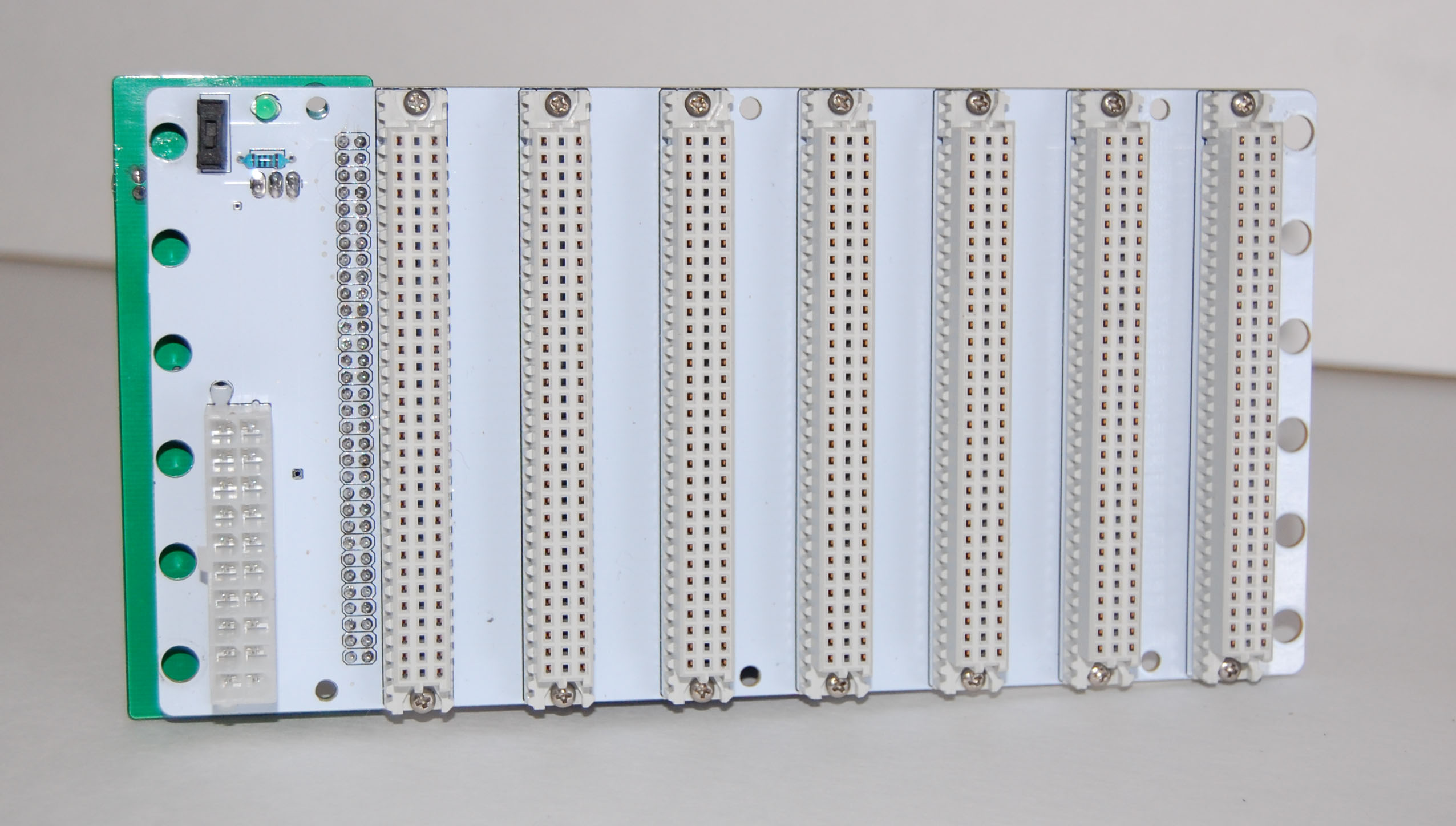 Hackaday 68k: Enclosure, Backplane, And Power | Hackaday