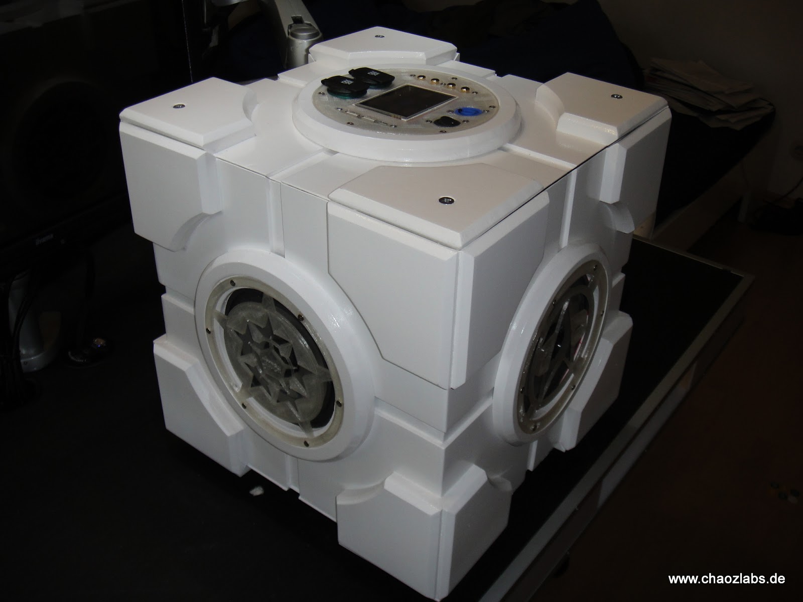 SoundCube: A Companion Cube That Can Talk | Hackaday