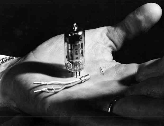 Retrotechtacular: The Cryotron Computer | Hackaday