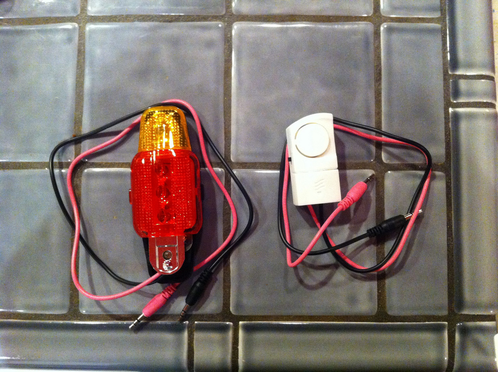 Creative Continuity Tester Made For A Few Bucks | Hackaday