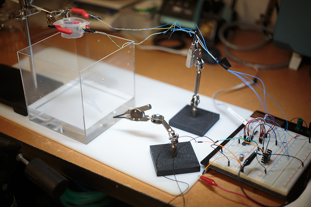 Catching Drops Of Water With LEDs | Hackaday