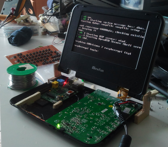 Hacklet #5 – Hackerspaces And DIY Laptops | Hackaday