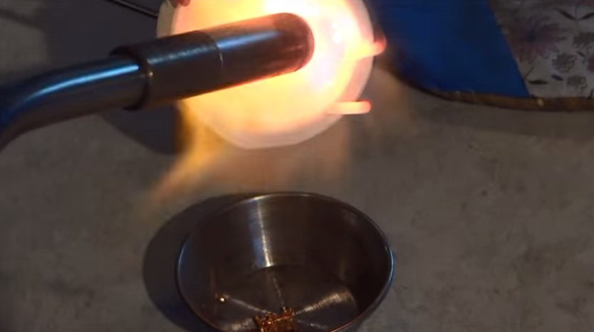 Smelting Gold | Hackaday