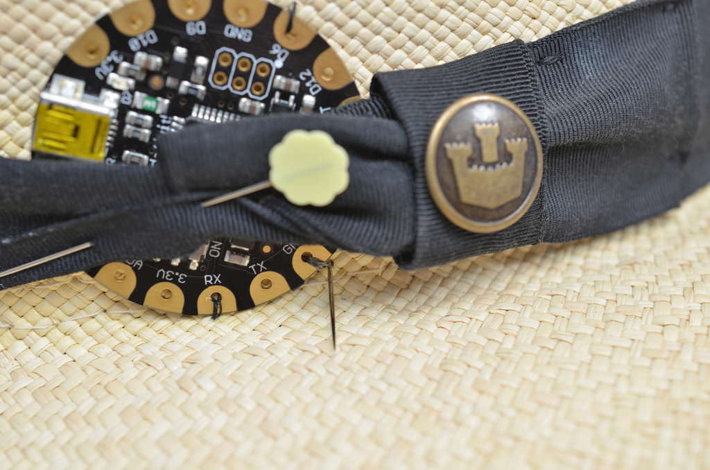 Hats With Sunblock Reminders Are Easy To Make | Hackaday