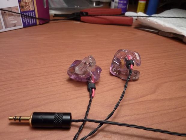 DIY Custom Molded Earbud Roundup | Hackaday