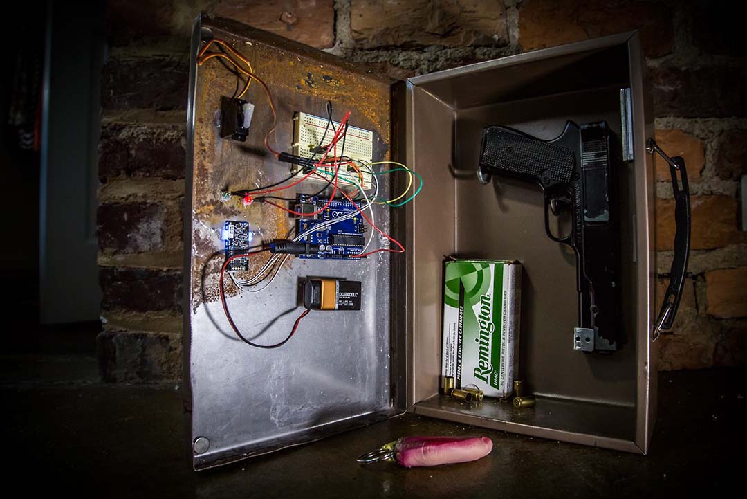 The Walking Dead Survival Box For The Zombie Apocalypse | Hackaday