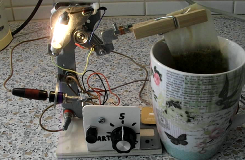 Hacklet 14 – Hacks Around The House | Hackaday