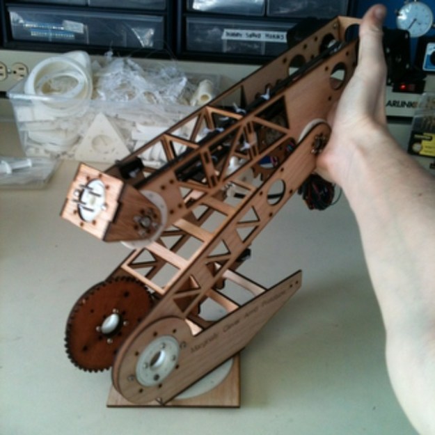 Hacklet 30 – Robot Arm Projects | Hackaday