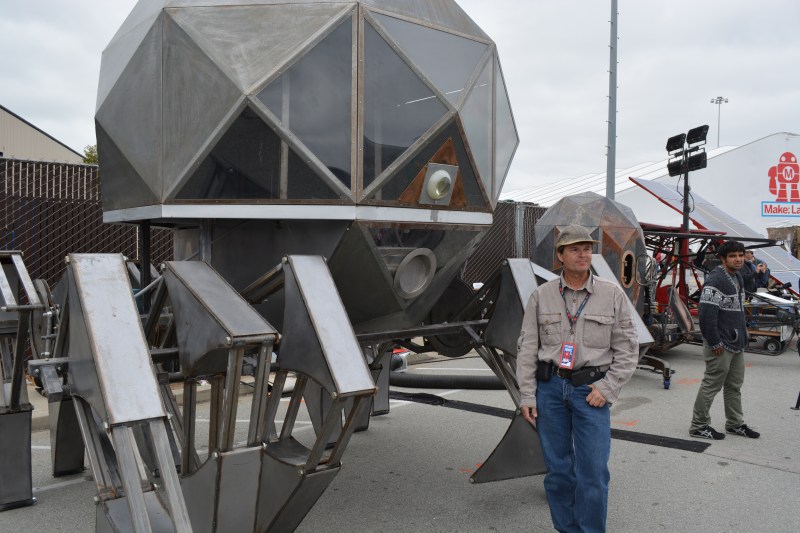 Tin Spider Is 13-foot Rideable Strandbeest | Hackaday