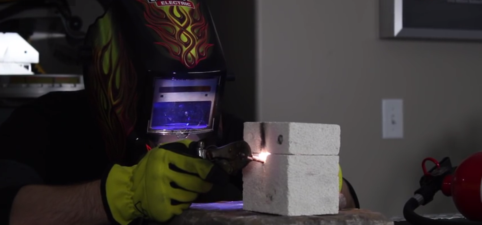 Mini Arc Furnace Melts Its Way Into Our Hearts | Hackaday