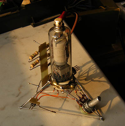 Hacklet 85: Alternative Audio Amplifiers | Hackaday
