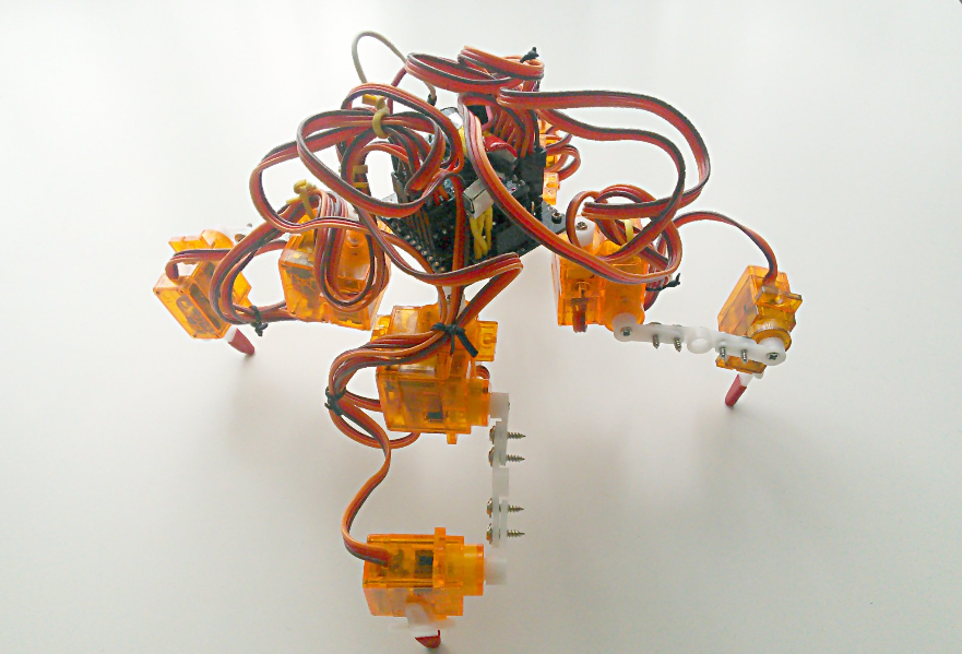 Hacklet 83 – Tiny Robot Projects | Hackaday