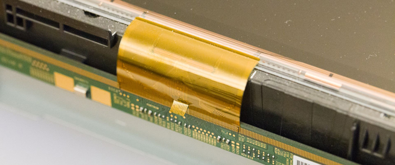 Fixing Broken Monitors By Shining A Flashlight | Hackaday